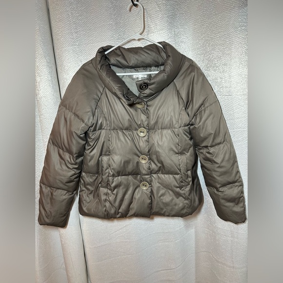 Vince | Jackets & Coats | Vince Gray Cropped Puffer Coat Wchunky Buttons Womens Sz Medium Silky ...